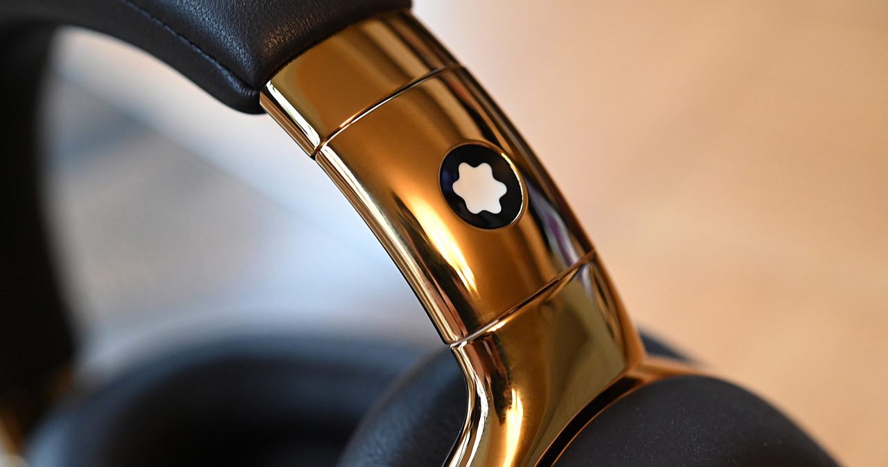 » Montblanc MB 01 Headphones